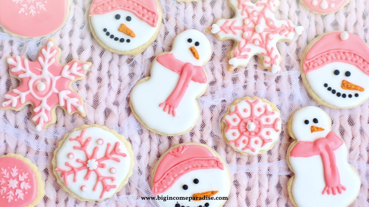 100-december-social-media-ideas-free-content-calendar